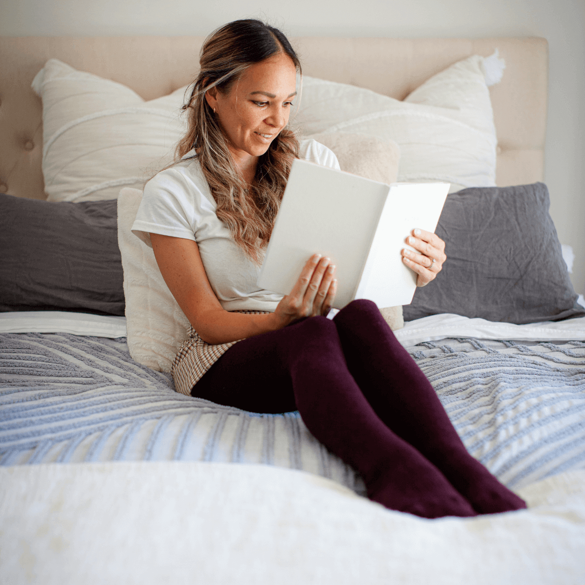 Merino Wool Textured Knit Tights | Woman | Currant - Lamington Australia